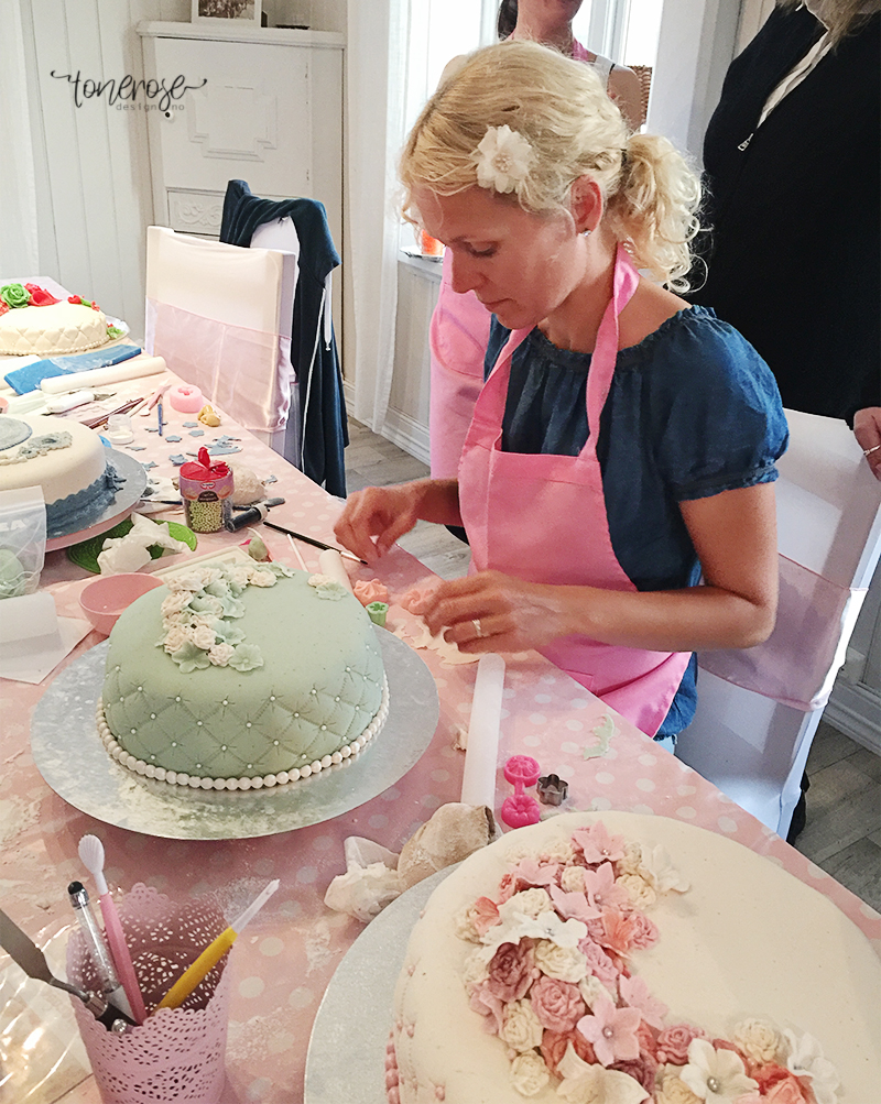 kakekurs tonerose design lær å pynte kake kurs pyntekake balsam kurs ...
